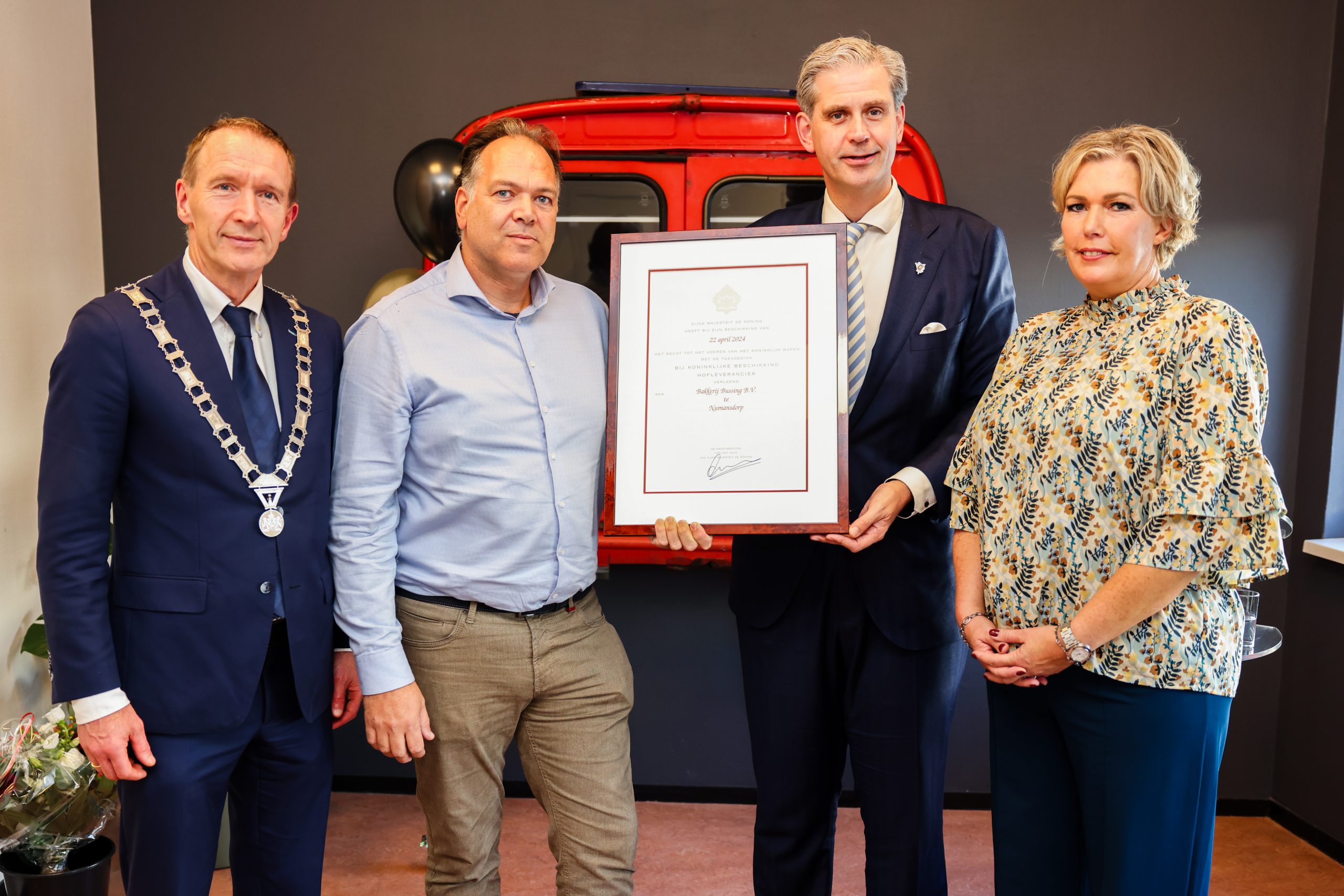 Bakkerij Bussing uit Numansdorp ontvangt predicaat Hofleverancier ...